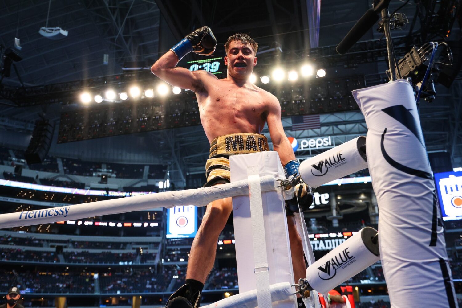 CASTRO ‘THRILLED’ TO BE FIGHTING IN FRESNO - Matchroom Boxing