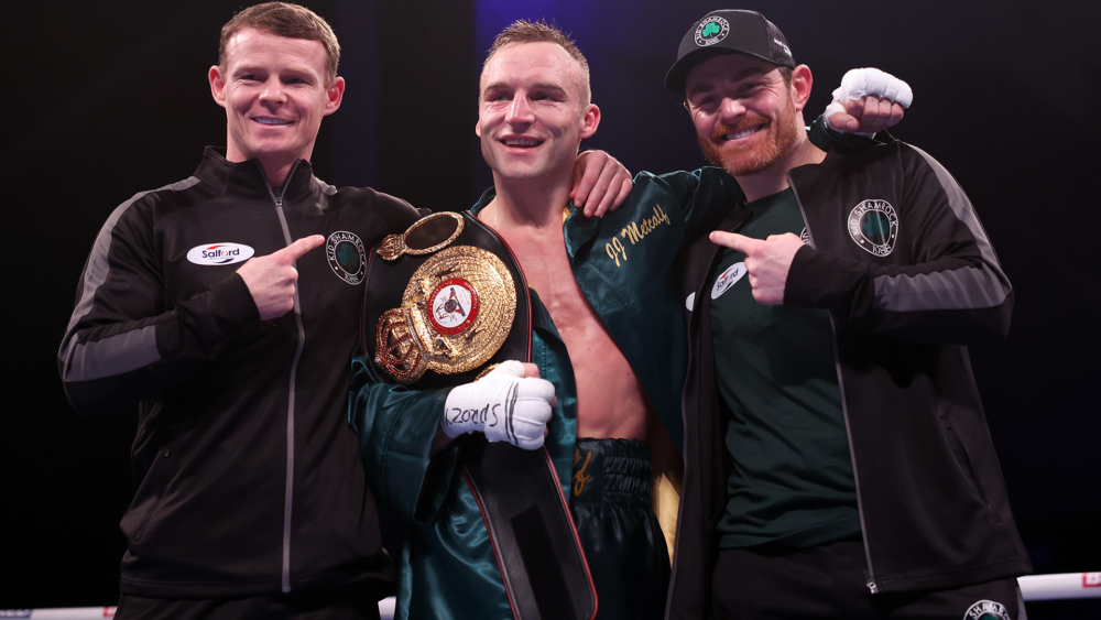 Hogan defends IBO Super-Welterweight World Title against Metcalf in ...